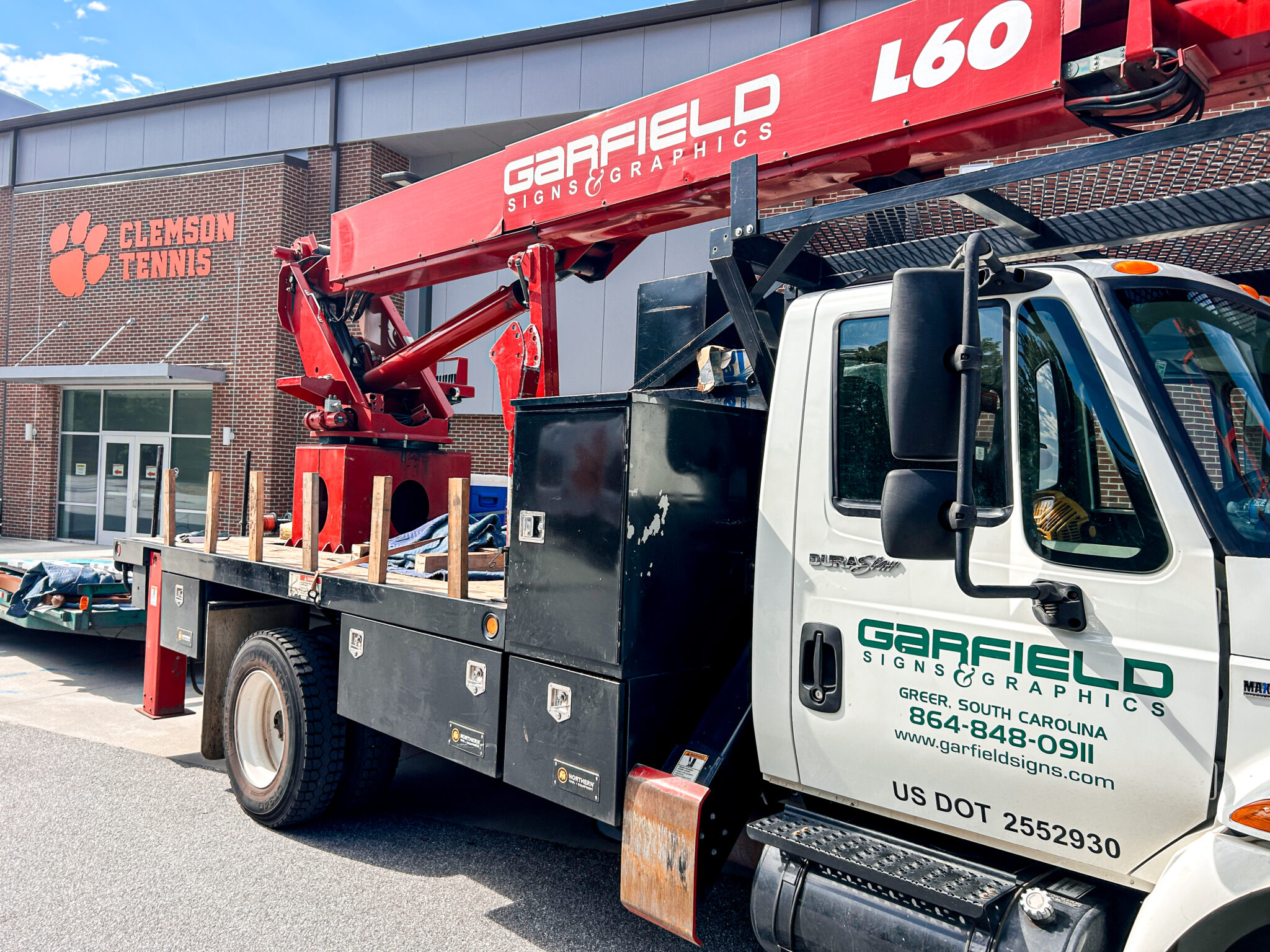 Garfield Signs & Graphics